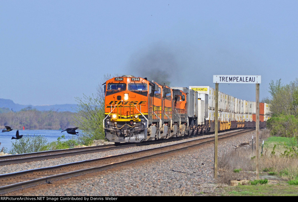BNSF 7244, BNSF's St.Croix Sub.